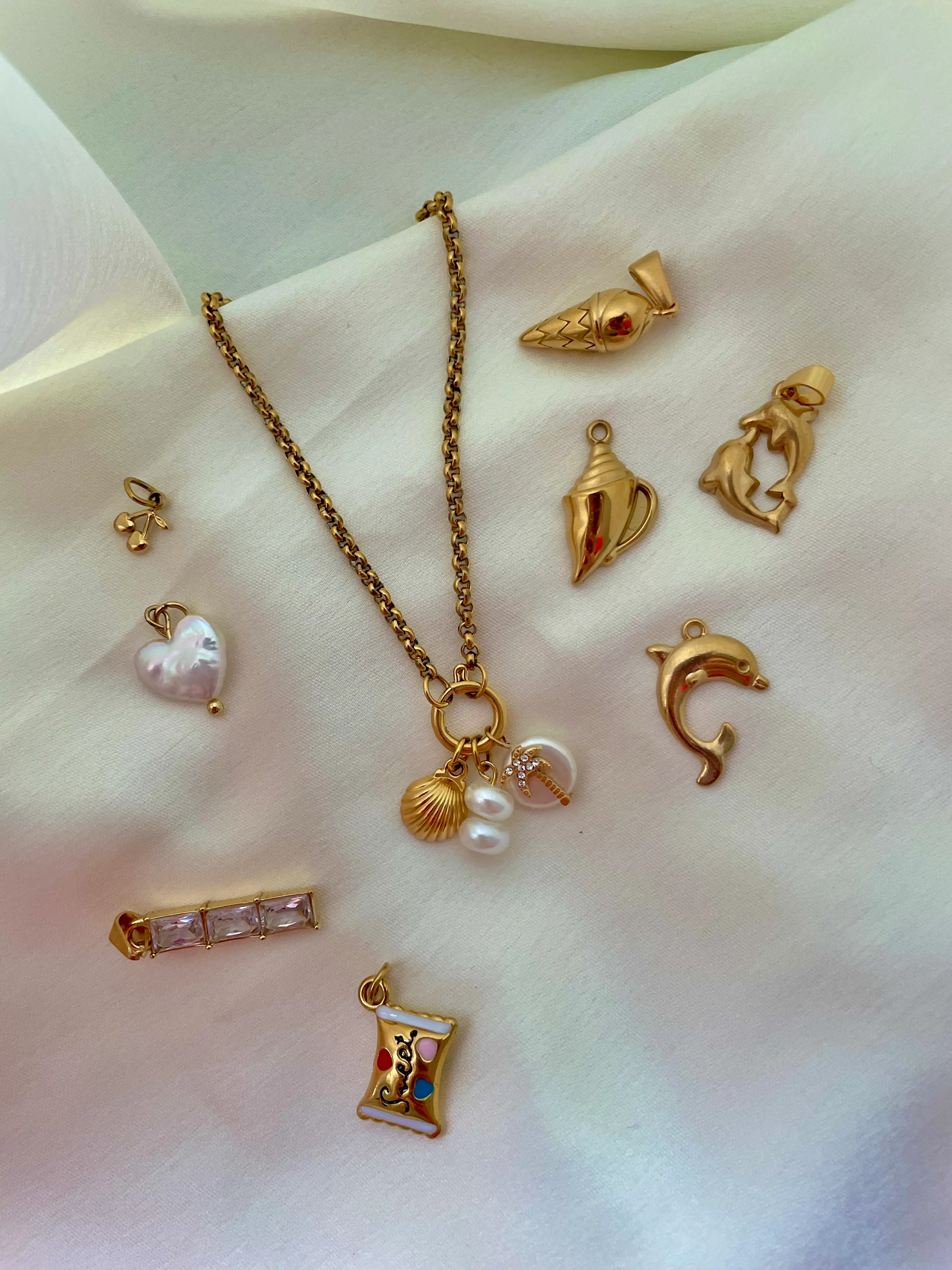 Buy Curated Jewellery for the Modern Women!